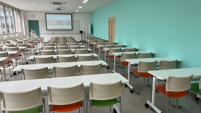 【旭橋駅徒歩5分】定員80+α!プロジェクター含む備品・高速Wi-Fi無料!東町201会議室の写真4