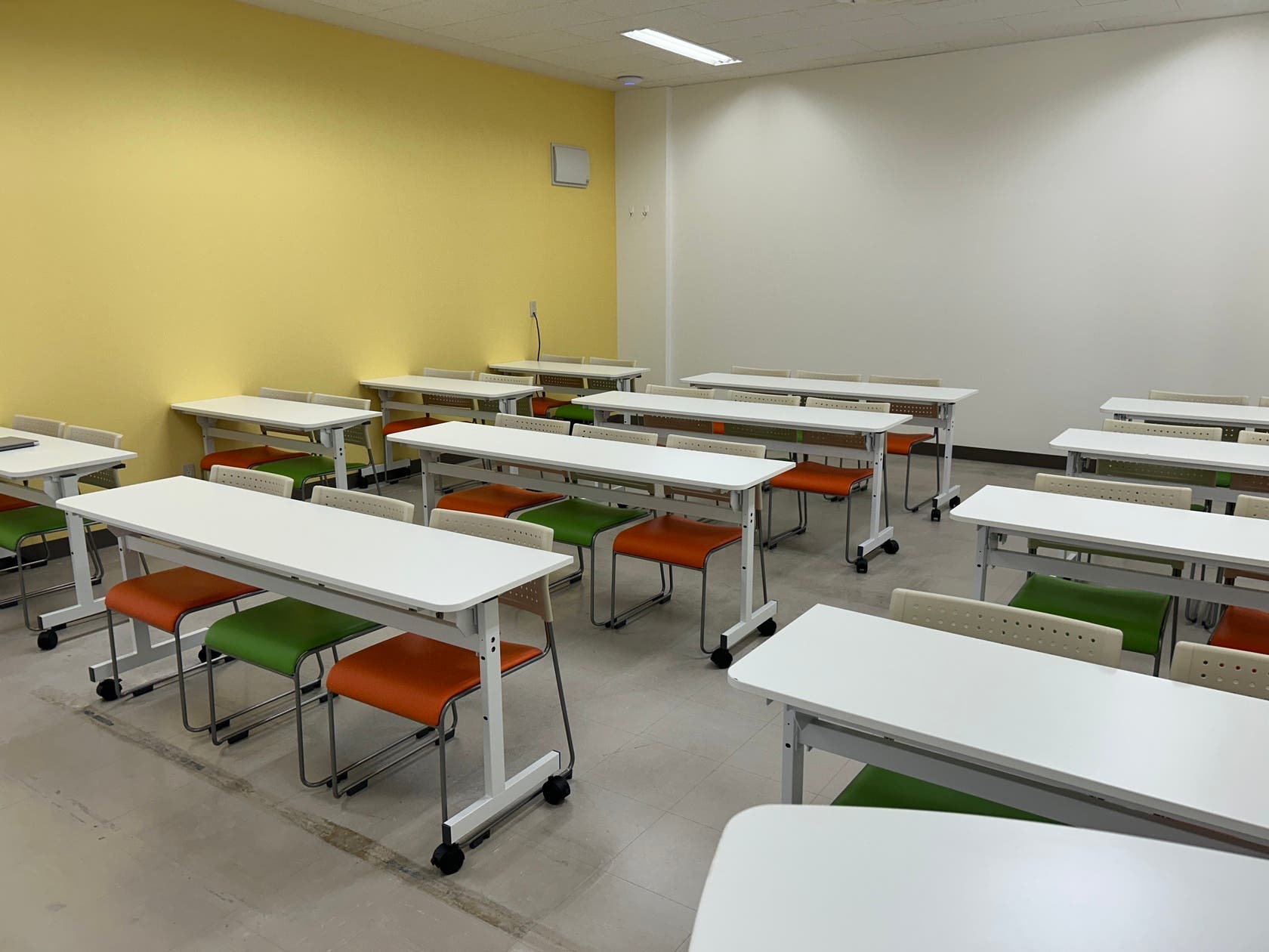 【旭橋駅徒歩5分】定員32＋α！プロジェクター含む備品・高速Wi-Fi無料！東町202会議室の写真20