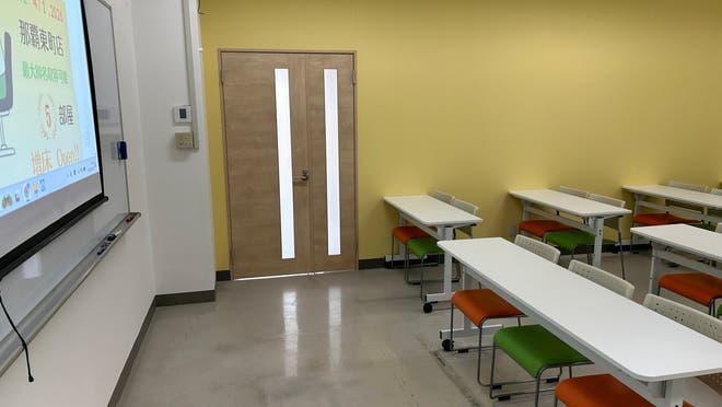 【旭橋駅徒歩5分】定員32+α!プロジェクター含む備品・高速Wi-Fi無料!東町202会議室の写真4