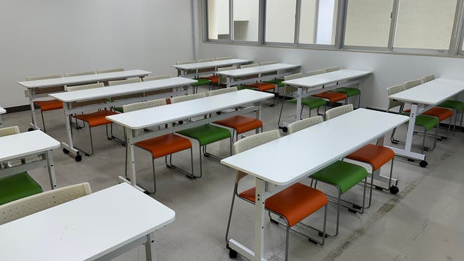 【旭橋駅徒歩5分】定員32+α!プロジェクター含む備品・高速Wi-Fi無料!東町202会議室の写真5