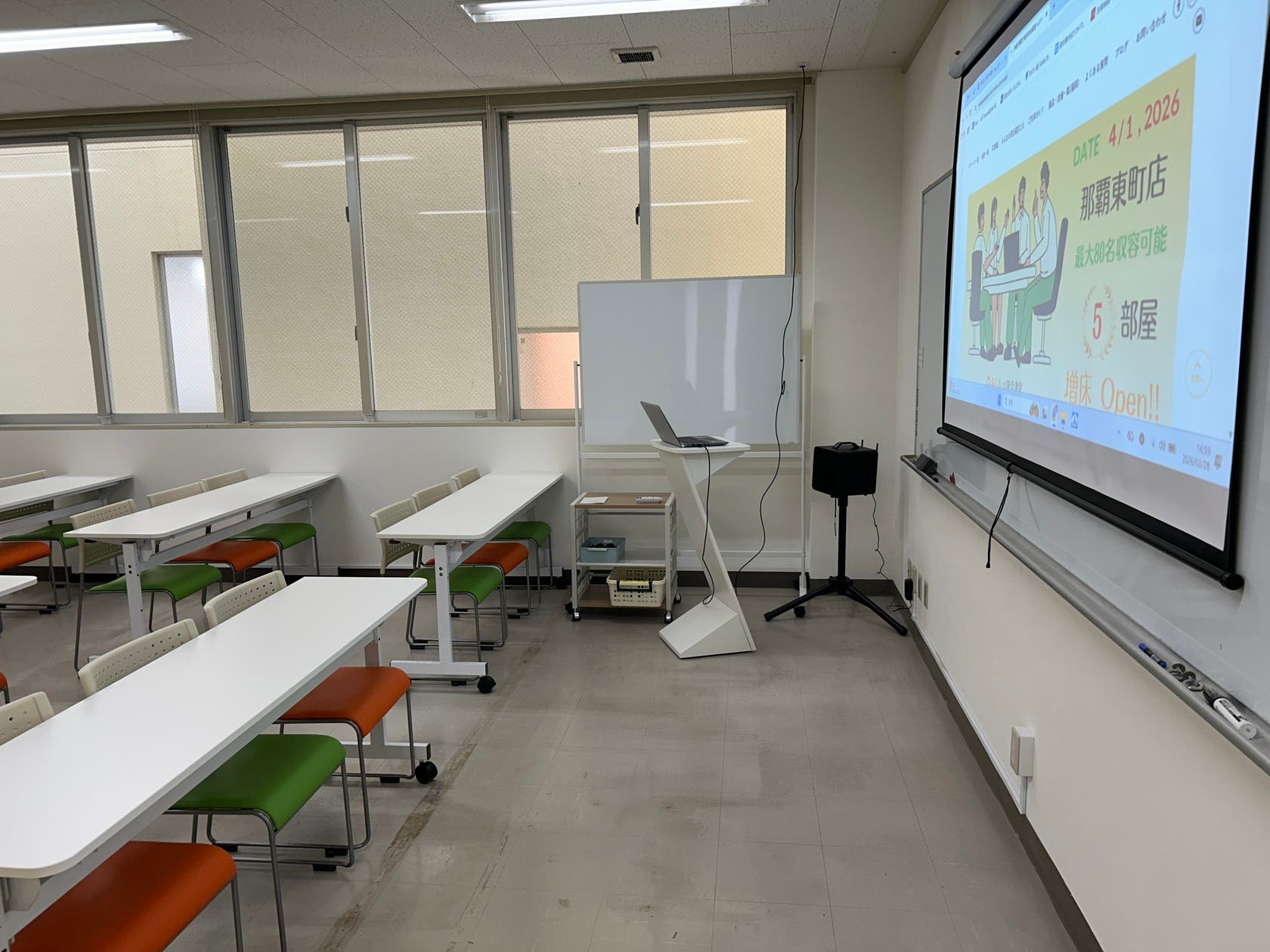 【旭橋駅徒歩5分】定員32＋α！プロジェクター含む備品・高速Wi-Fi無料！東町202会議室の写真3