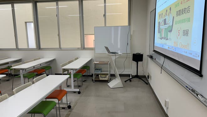 【旭橋駅徒歩5分】定員32+α!プロジェクター含む備品・高速Wi-Fi無料!東町202会議室の写真3