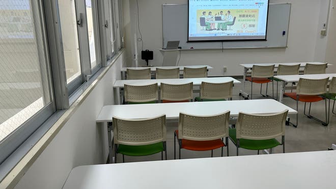 【旭橋駅徒歩5分】定員32+α!プロジェクター含む備品・高速Wi-Fi無料!東町202会議室の写真8