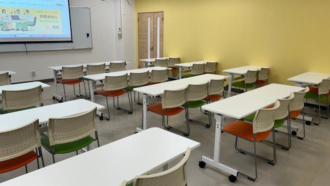 【旭橋駅徒歩5分】定員32+α!プロジェクター含む備品・高速Wi-Fi無料!東町202会議室の写真1