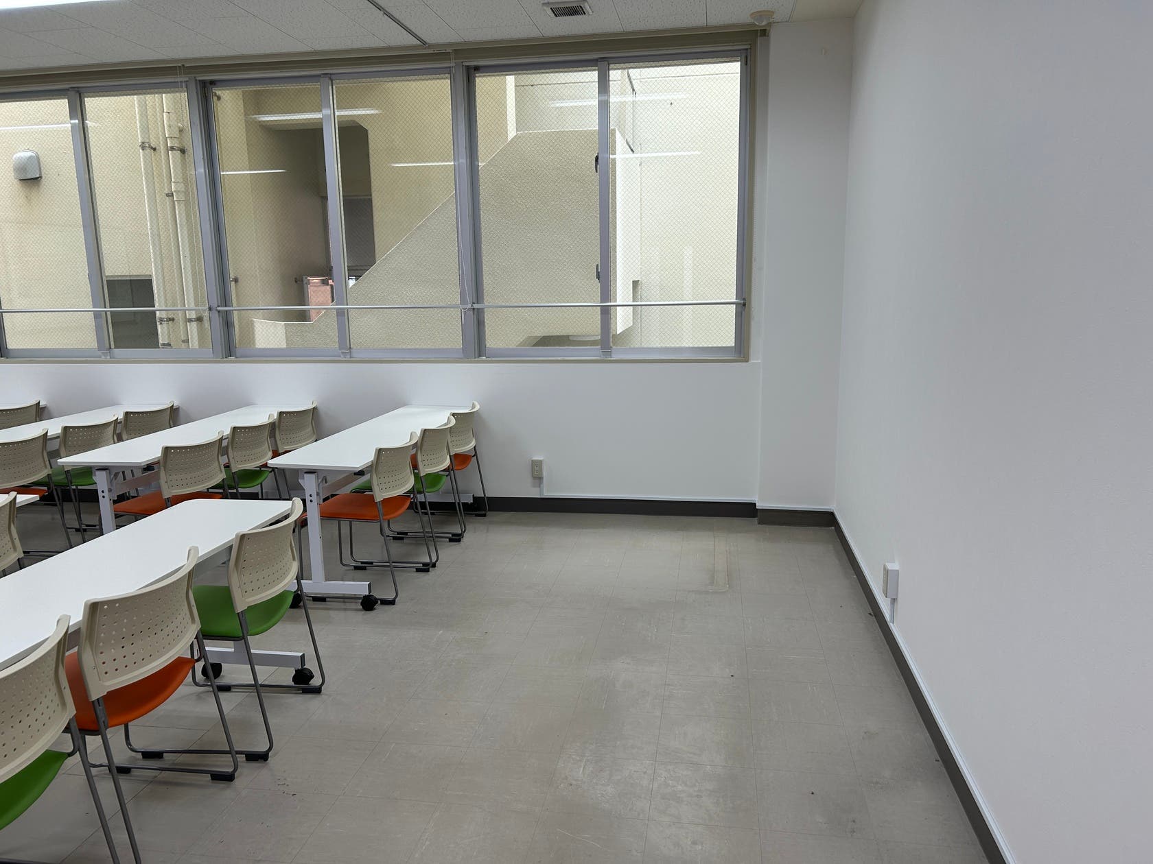 【旭橋駅徒歩5分】定員32＋α！プロジェクター含む備品・高速Wi-Fi無料！東町203会議室の写真20