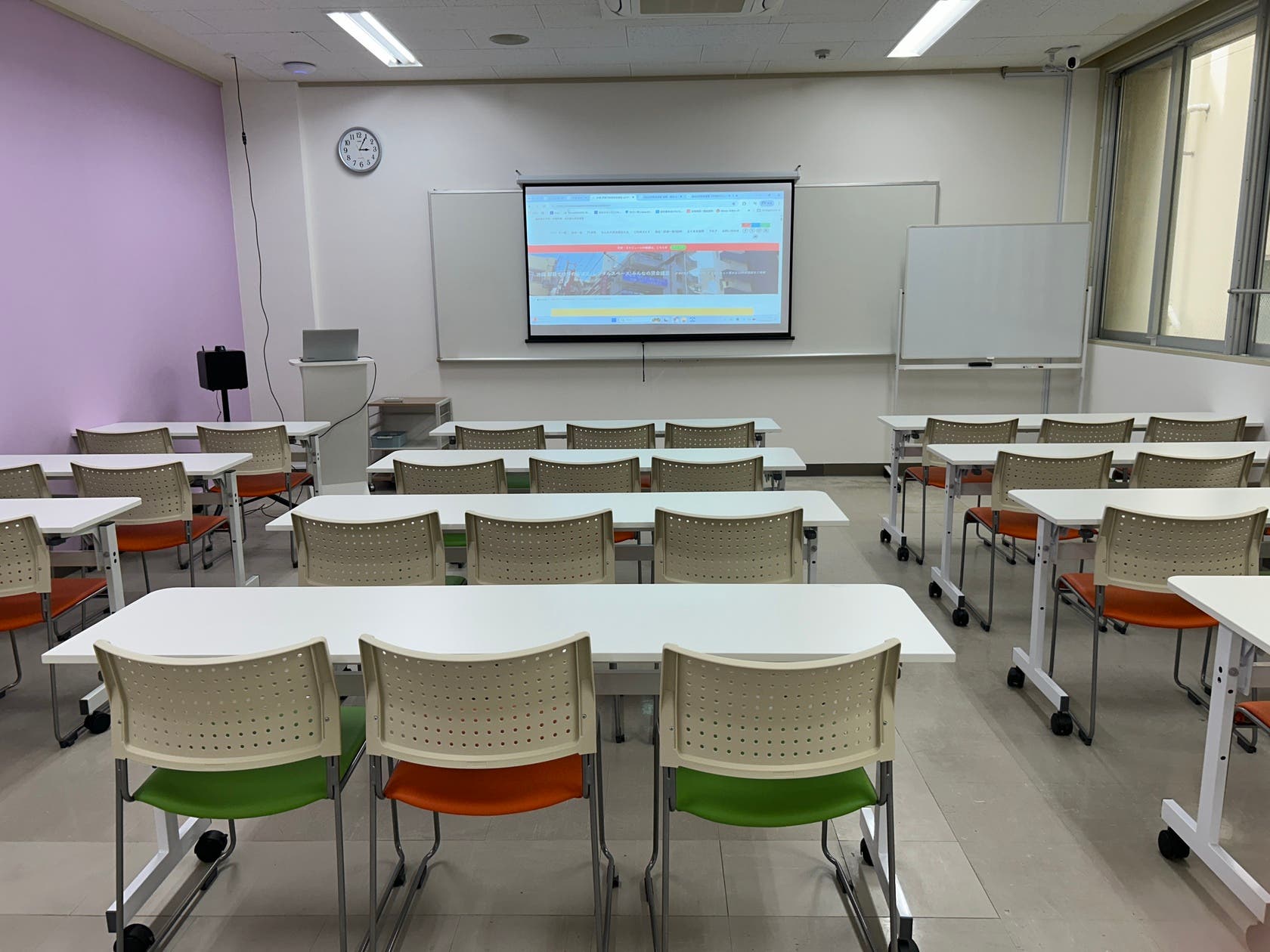 【旭橋駅徒歩5分】定員32＋α！プロジェクター含む備品・高速Wi-Fi無料！東町203会議室の写真3