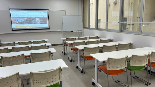 【旭橋駅徒歩5分】定員32+α!プロジェクター含む備品・高速Wi-Fi無料!東町203会議室の写真7