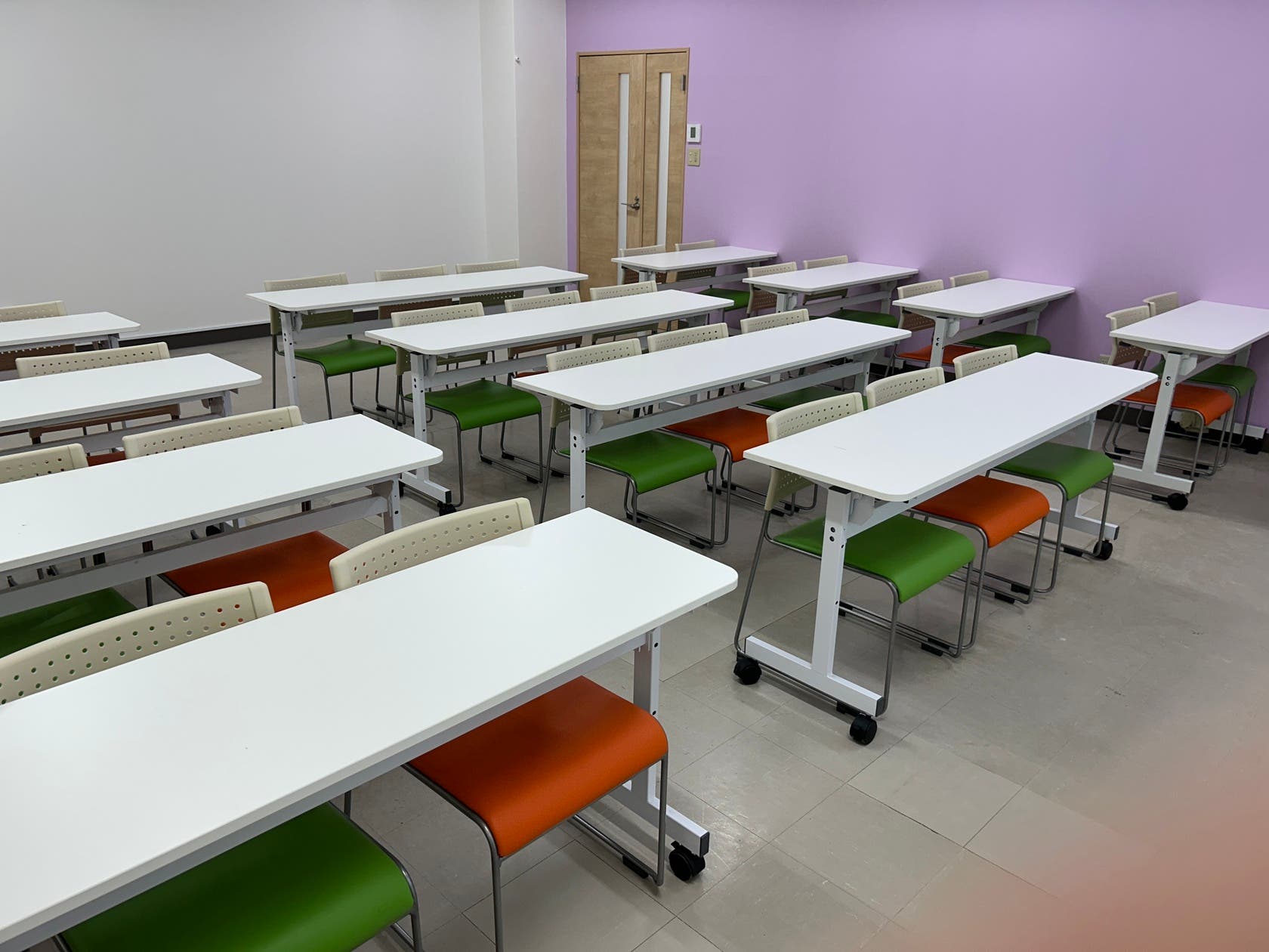 【旭橋駅徒歩5分】定員32＋α！プロジェクター含む備品・高速Wi-Fi無料！東町203会議室の写真11