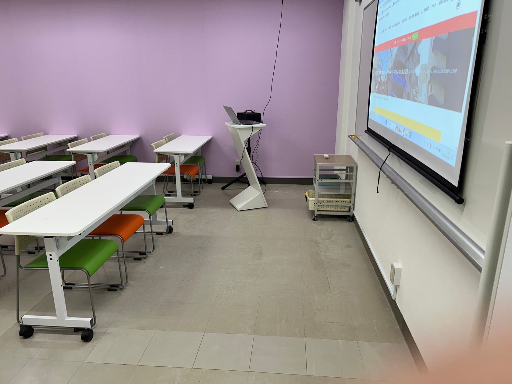 【旭橋駅徒歩5分】定員32＋α！プロジェクター含む備品・高速Wi-Fi無料！東町203会議室の写真10