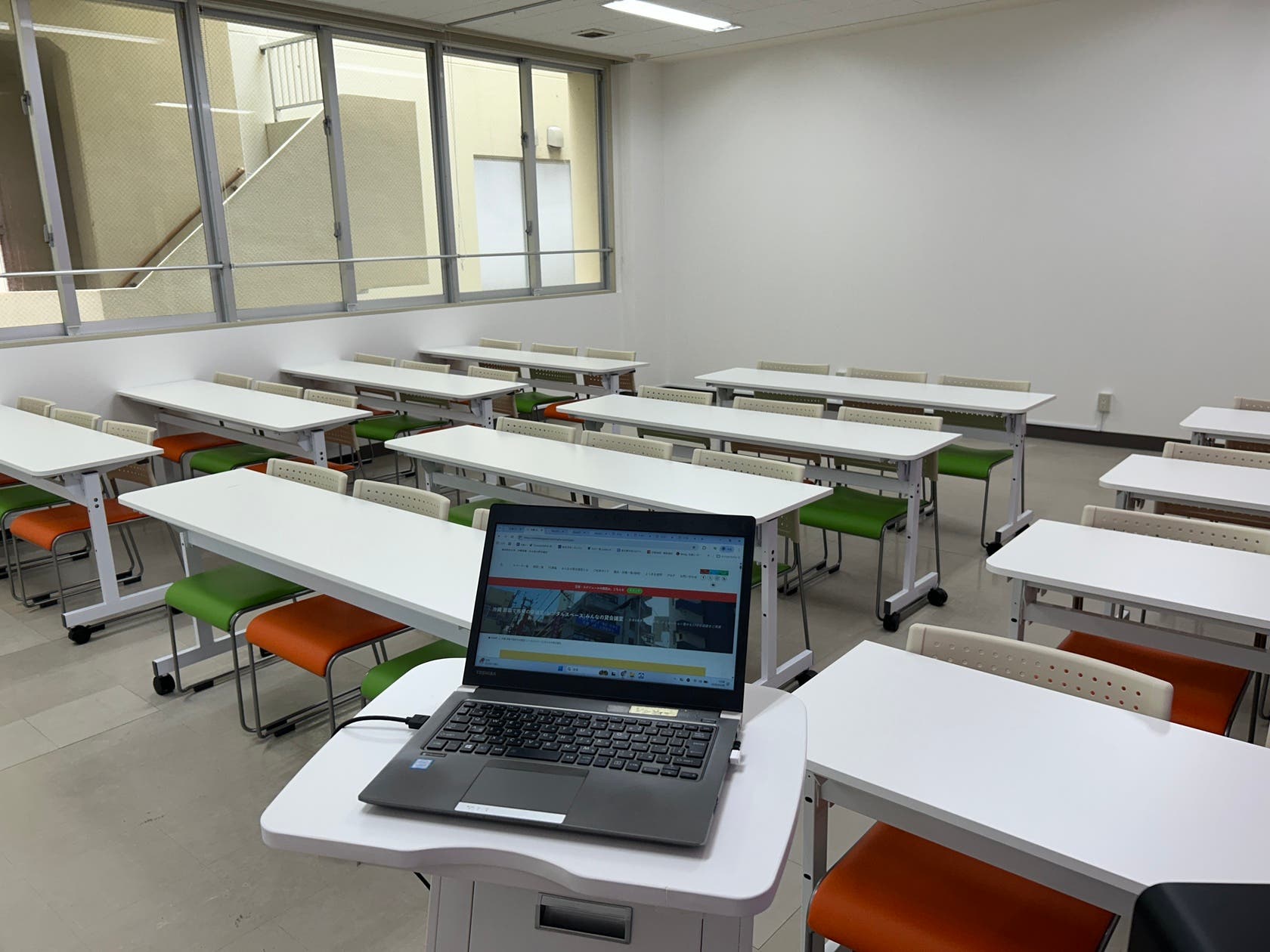 【旭橋駅徒歩5分】定員32＋α！プロジェクター含む備品・高速Wi-Fi無料！東町203会議室の写真6