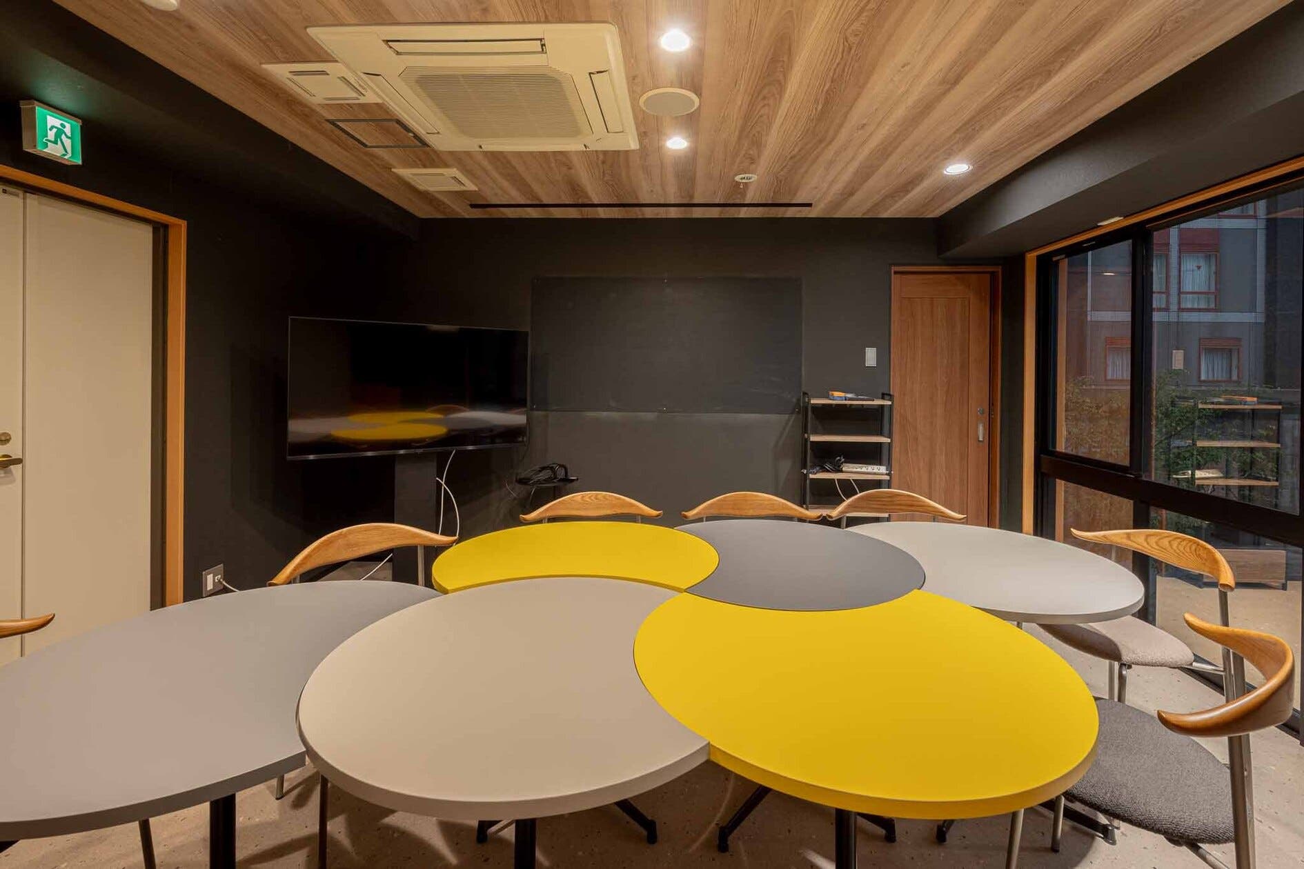 (期間限定オープニング価格⭐)駅より徒歩10分。大分中心部に位置！気軽に使える多目的スペース2の写真1