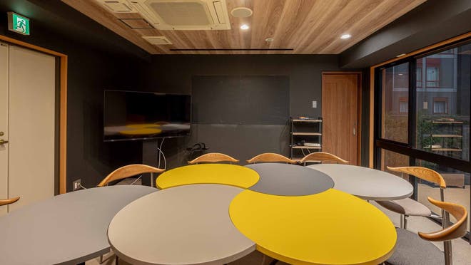 (期間限定オープニング価格⭐)駅より徒歩10分。大分中心部に位置!気軽に使える多目的スペース2の写真1