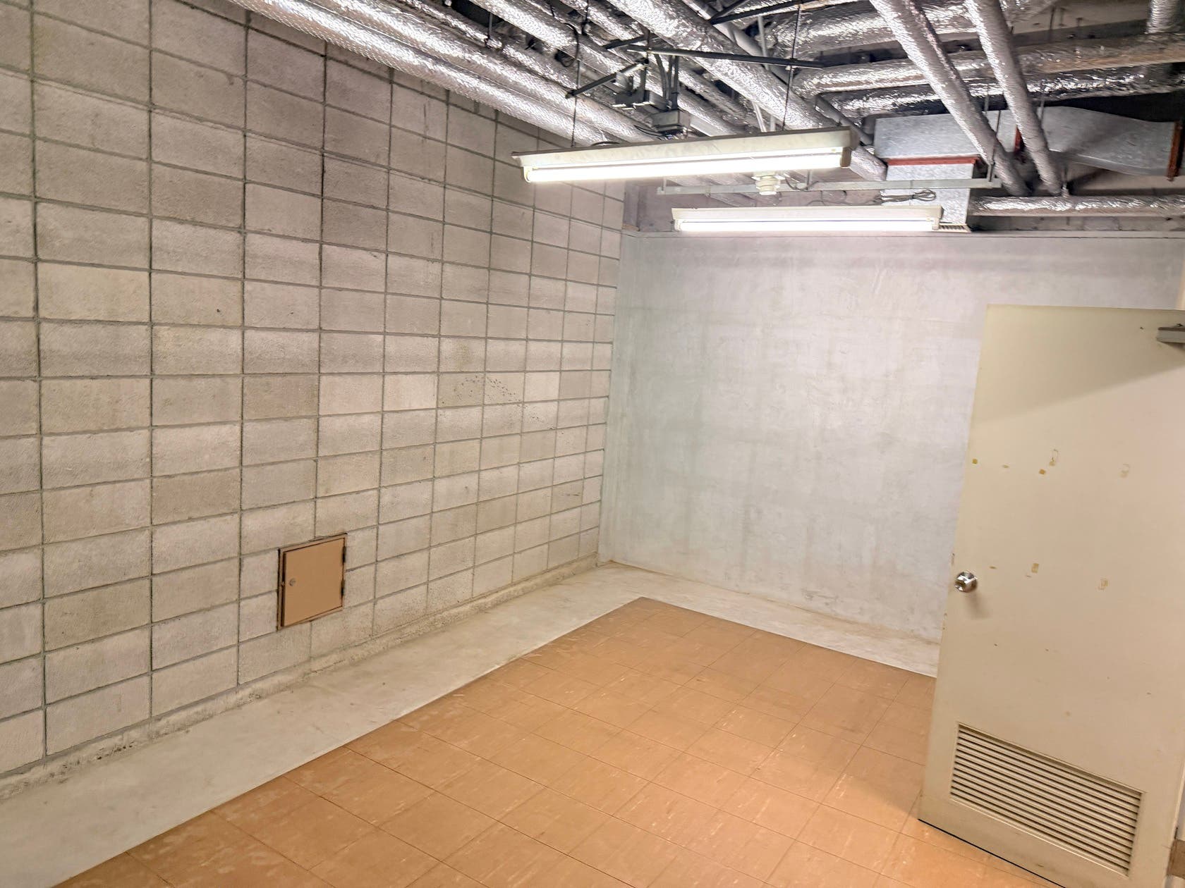 地下フロア貸しプラン｜飯田橋駅徒歩2分学校跡地のレンタルスペース／撮影、セミナー、ポップアップなどの写真7