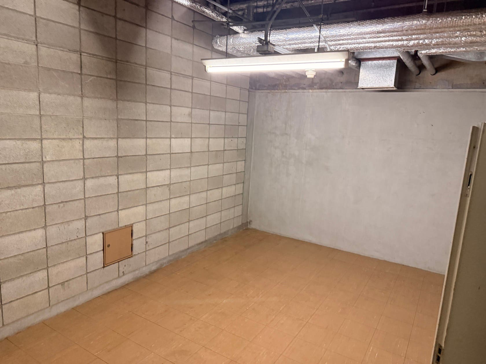 地下フロア貸しプラン｜飯田橋駅徒歩2分学校跡地のレンタルスペース／撮影、セミナー、ポップアップなどの写真9