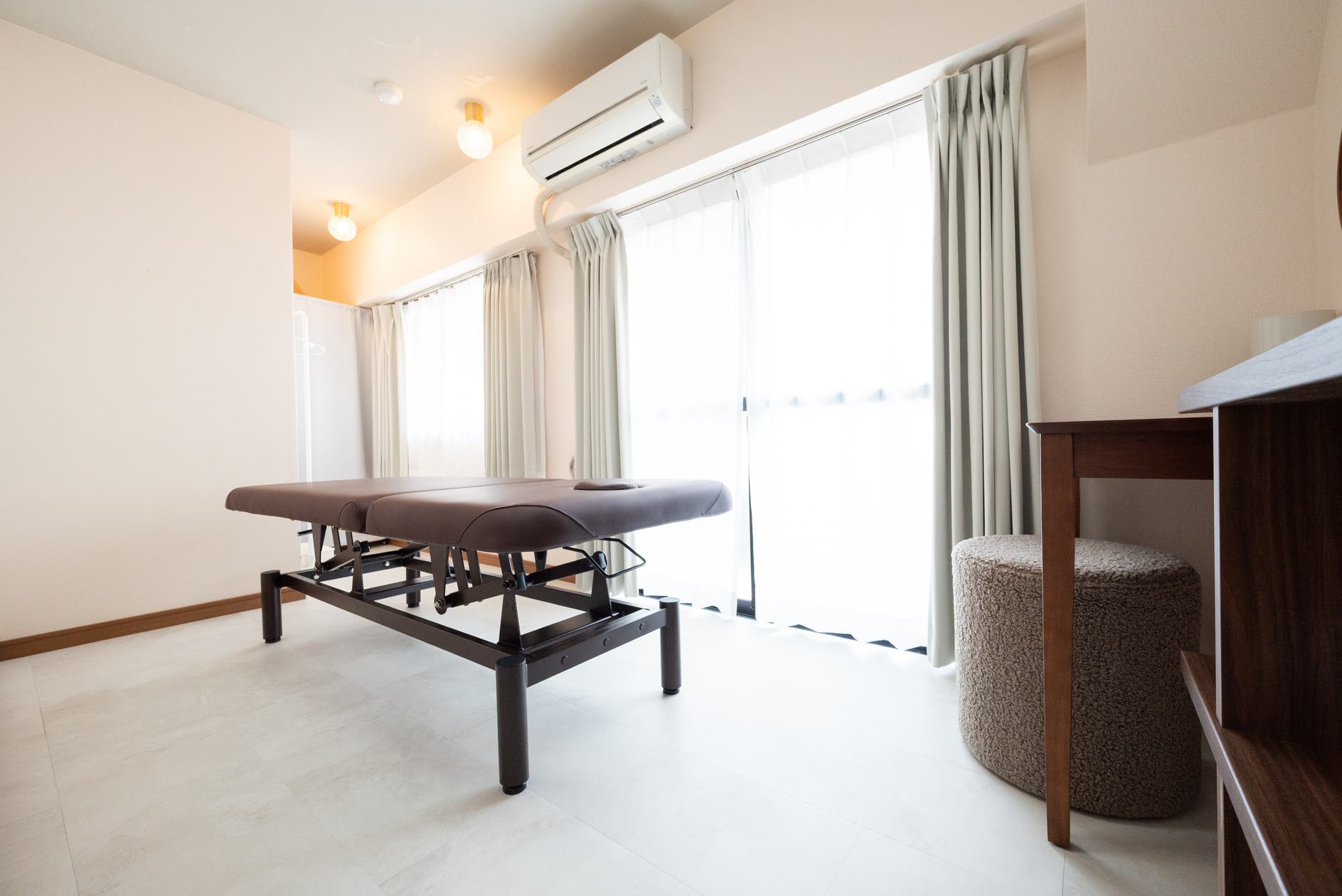 千葉駅、栄町駅、葭川公園駅、東千葉駅の4つの駅から徒歩10分以内のレンタルサロンの写真3