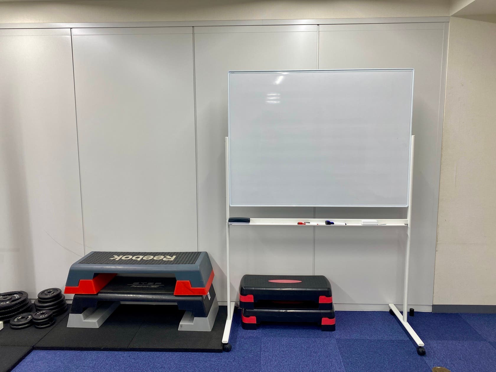 【東日本橋エリア】パーソナルトレーニングにおすすめ/レンタルジム/機材完備/無料Wi-Fiあり/セミナー利用/会議におすすめの写真11