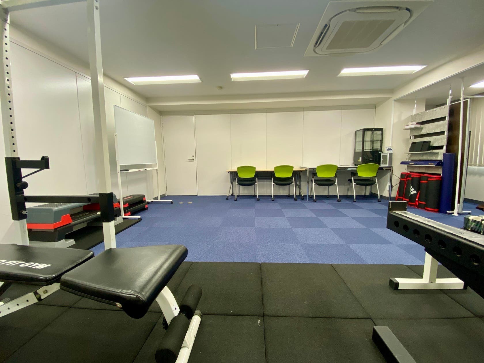 【東日本橋エリア】パーソナルトレーニングにおすすめ/レンタルジム/機材完備/無料Wi-Fiあり/セミナー利用/会議におすすめの写真12