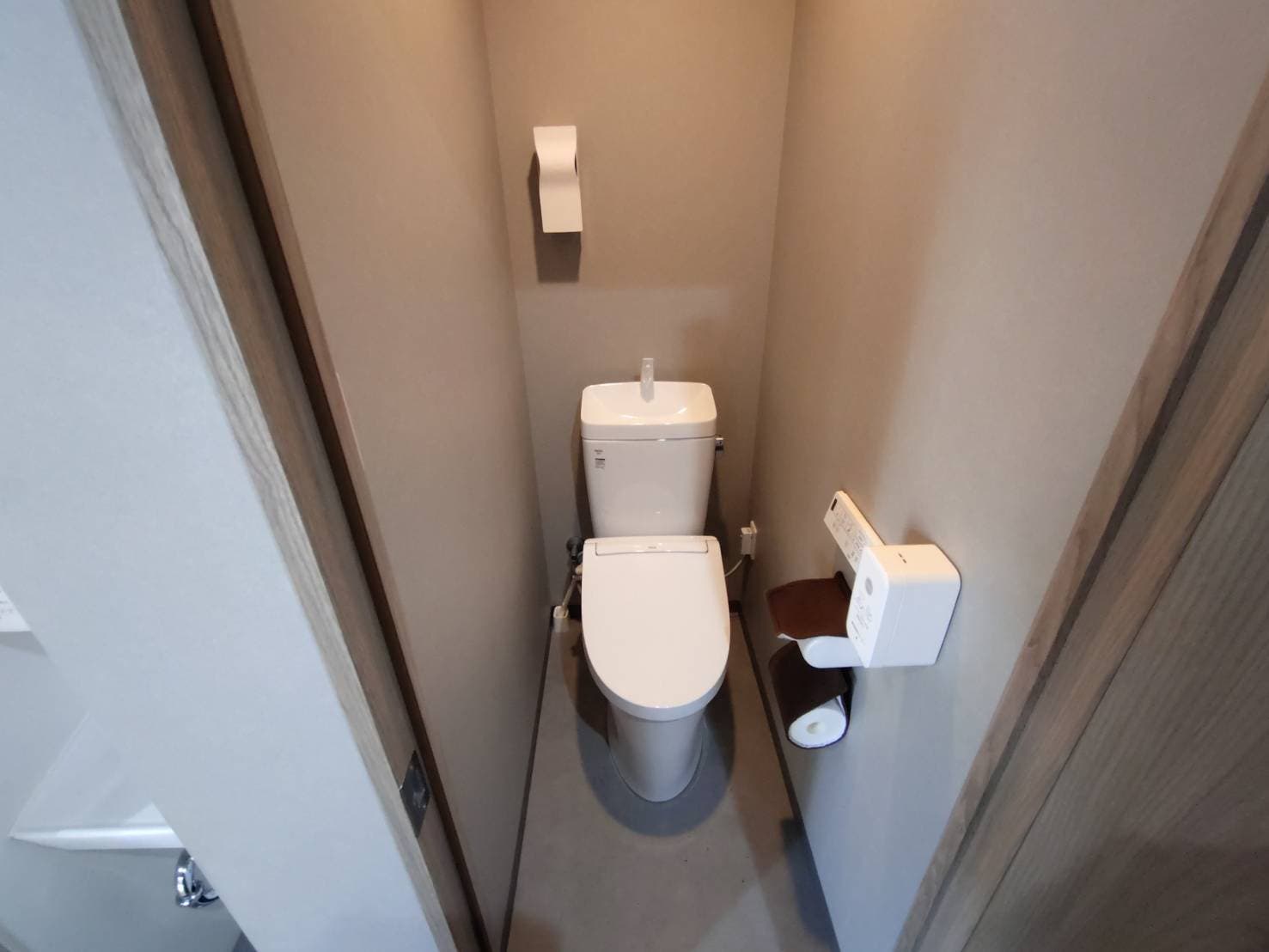 六甲駅1分🚅100㎡広々ダンススタジオ💃大型ミラー有｜最大20名｜更衣室有｜ヨガマット・ゴミ処理無料✨の写真13