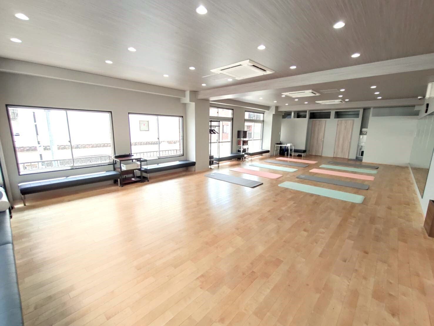 六甲駅1分🚅100㎡広々ダンススタジオ💃大型ミラー有｜最大20名｜更衣室有｜ヨガマット・ゴミ処理無料✨の写真8