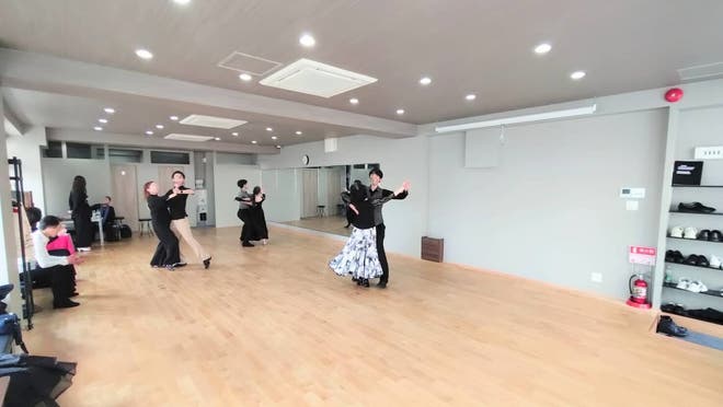 六甲駅1分🚅100㎡広々ダンススタジオ💃大型ミラー有|最大20名|更衣室有|ヨガマット・ゴミ処理無料✨の写真7