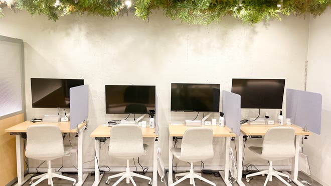 🌟勉強会に最適🌟【新橋駅徒歩2分|定員6名半個室|6G】テスト勉強/無料Wi-Fi/電源/55inモニターの写真15