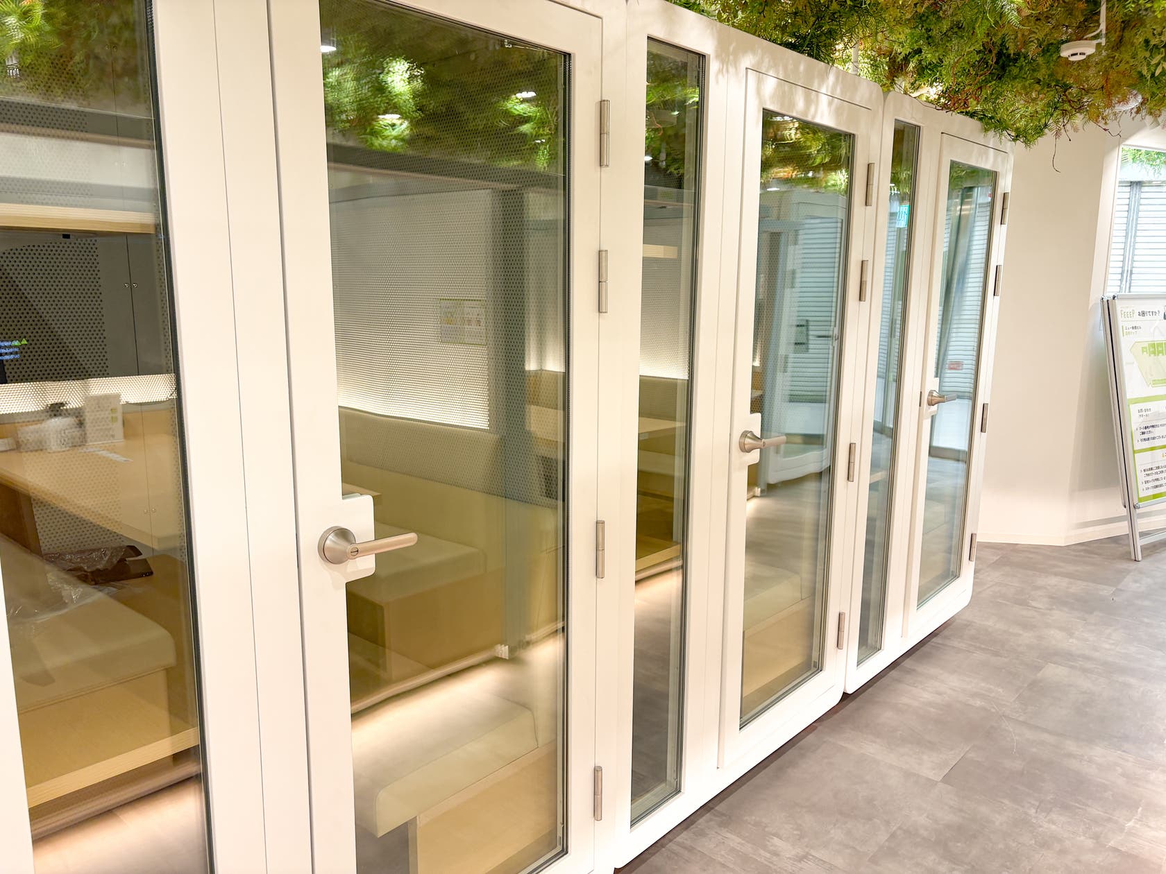 🌟勉強会に最適🌟【新橋駅徒歩2分｜定員6名半個室｜6G】テスト勉強/無料Wi-Fi/電源/55inモニターの写真16