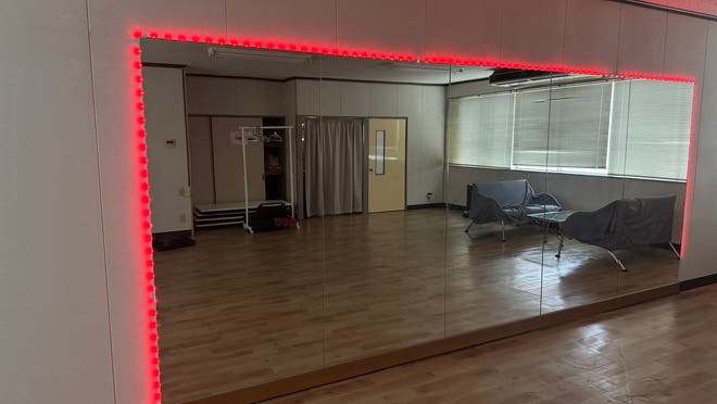 【高松駅・あなぶきアリーナ徒歩圏内】大型鏡完備の55㎡スタジオ。ダンス・動画撮影・セミナー・会議にの写真10
