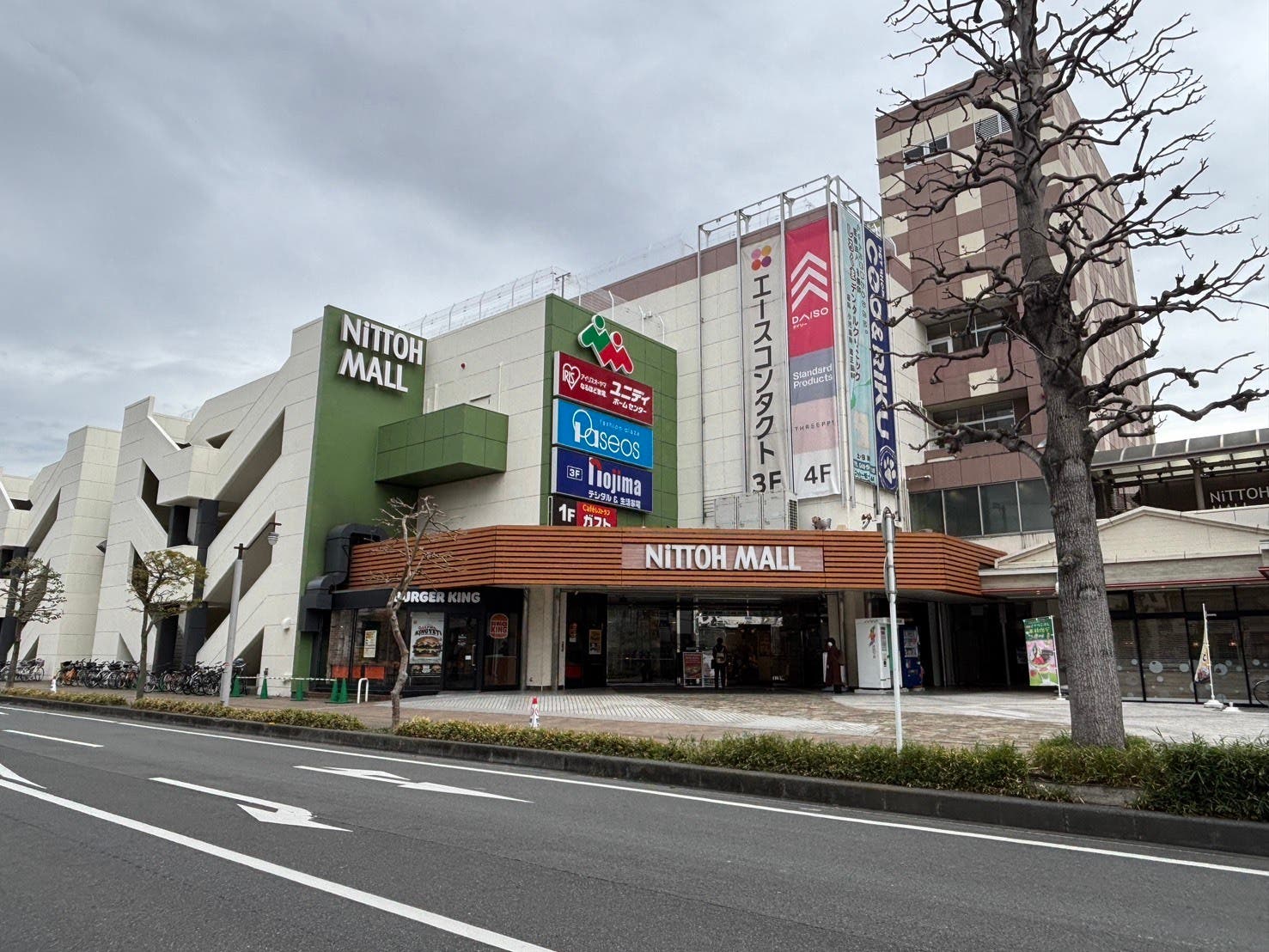 【CHATBOX NITTOH MALL】4階 No.2　Web会議・通話に最適/無料Wifi/電源ありの写真5