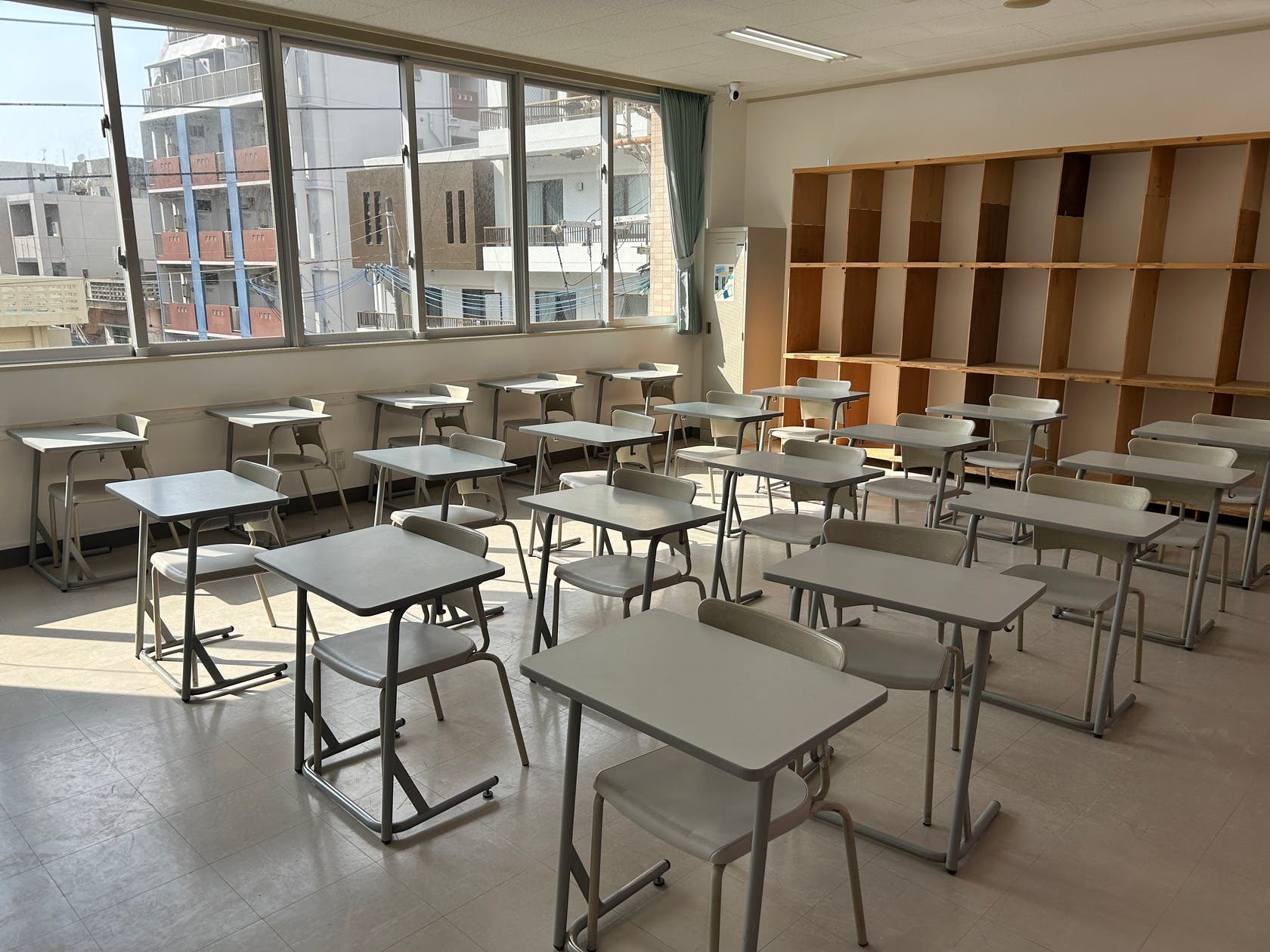 【旭橋駅徒歩5分】定員25＋α！プロジェクター含む備品・高速Wi-Fi無料！東町302会議室の写真2