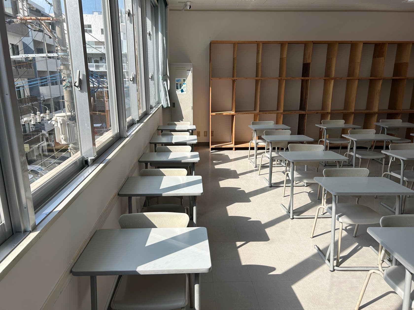 【旭橋駅徒歩5分】定員25＋α！プロジェクター含む備品・高速Wi-Fi無料！東町302会議室の写真17