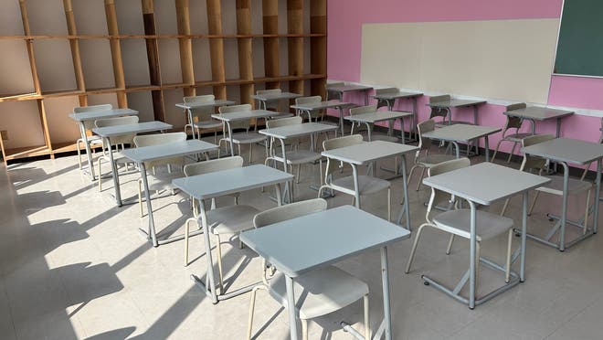 【旭橋駅徒歩5分】定員25+α!プロジェクター含む備品・高速Wi-Fi無料!東町302会議室の写真1