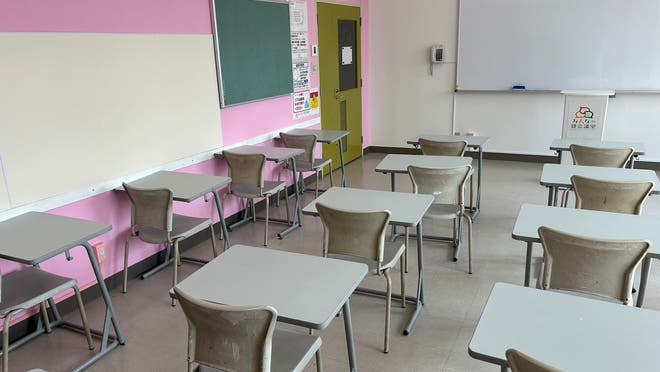 【旭橋駅徒歩5分】定員25+α!プロジェクター含む備品・高速Wi-Fi無料!東町302会議室の写真5