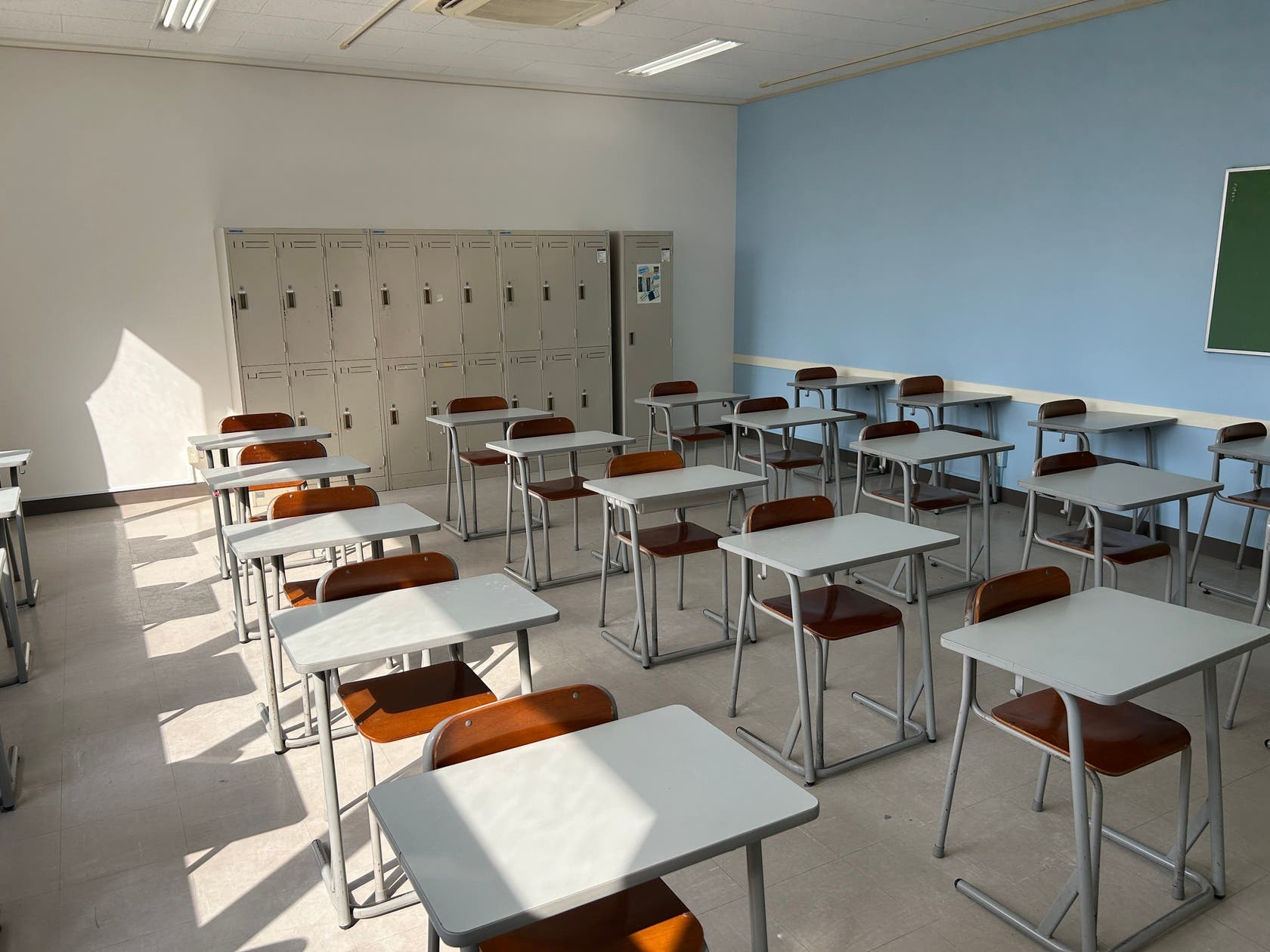 【旭橋駅徒歩5分】定員25＋α！プロジェクター含む備品・高速Wi-Fi無料！東町301会議室の写真3