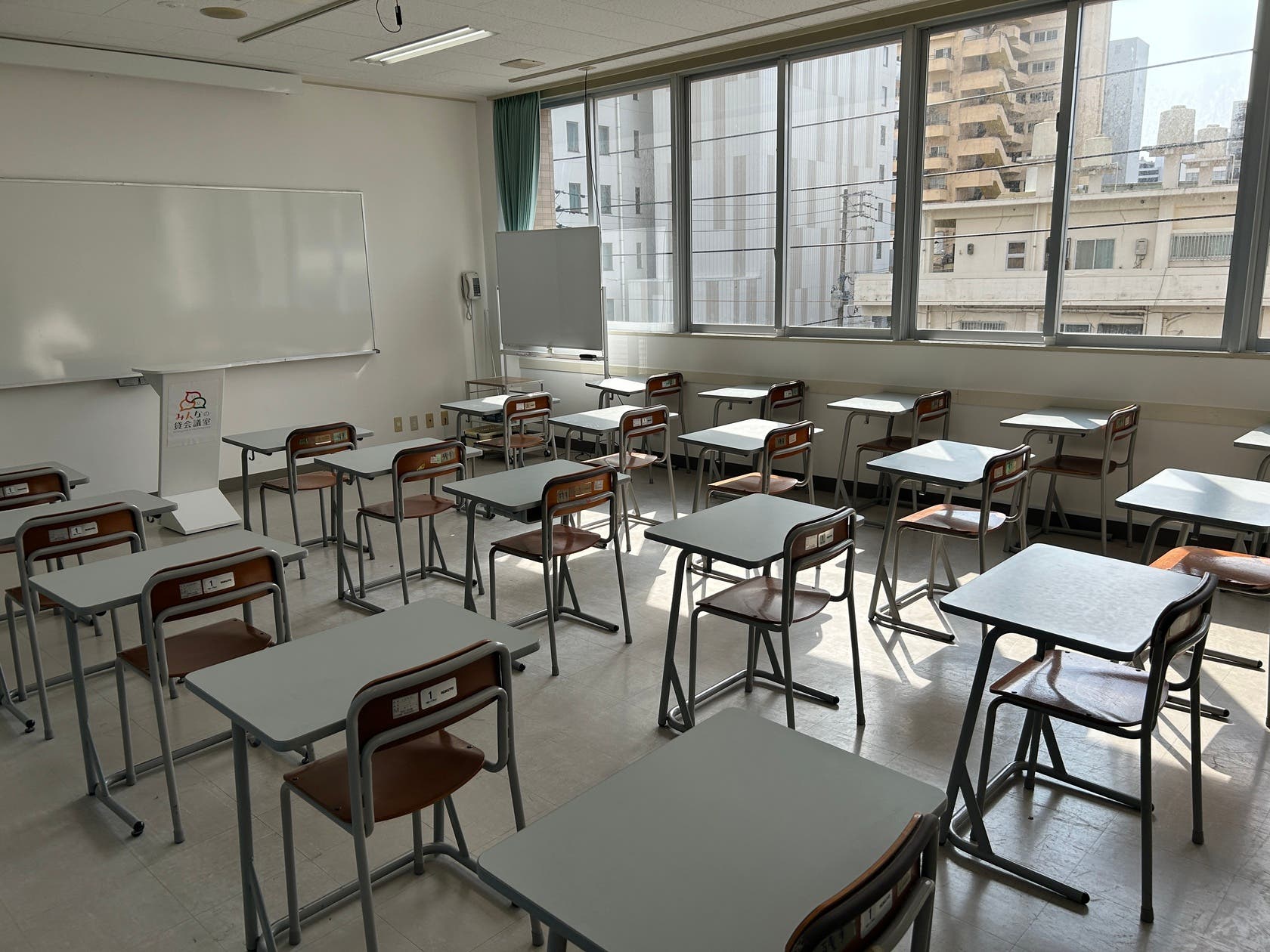 【旭橋駅徒歩5分】定員25＋α！プロジェクター含む備品・高速Wi-Fi無料！東町301会議室の写真19