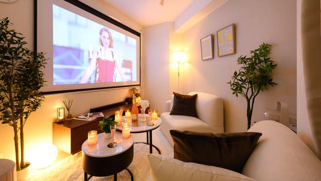 26.4月OPEN✨三ノ宮すぐ💕SNS映え💖 特別なデート👑/女子会や推し活も✨ラウンジ×高画質&高音質シネマ体験✨🎥の写真1