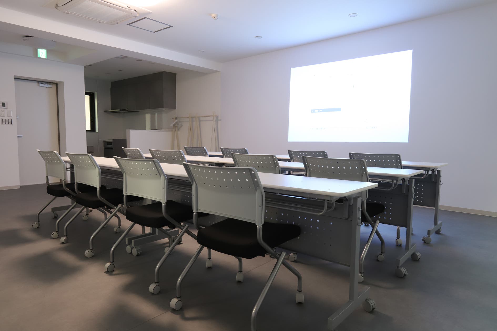 根津駅徒歩６分・54平米の多目的ルーム+喫煙室の写真7