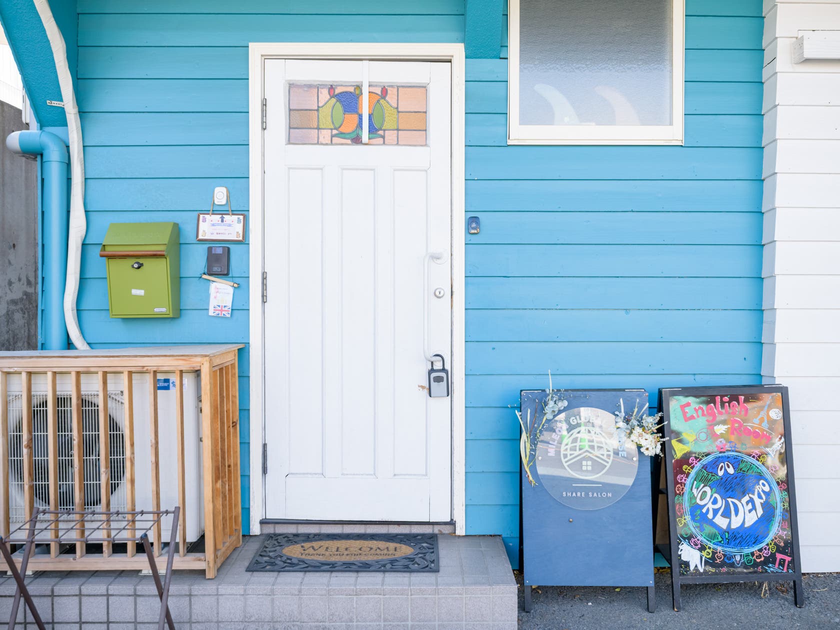 学びとつながりの“タネ”を育てる多目的スペース。 《テーブル・椅子・ホワイトボード完備のワークショップ・教室向けルーム》の写真3