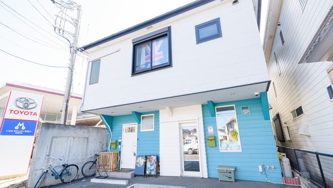 学びとつながりの“タネ”を育てる多目的スペース。 《テーブル・椅子・ホワイトボード完備のワークショップ・教室向けルーム》の写真2