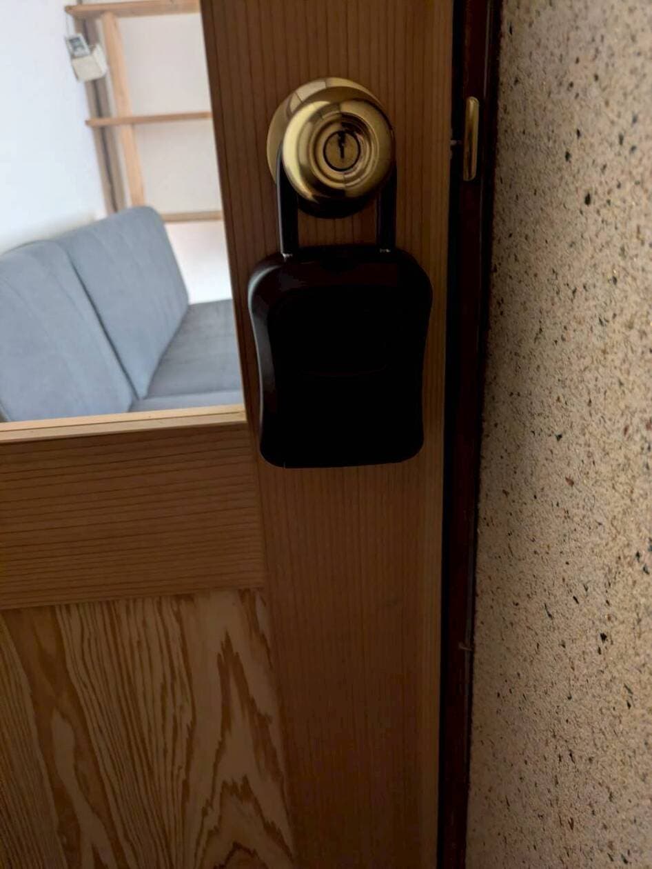 【箱崎駅 東口徒歩2分】24時間OK！コーヒーの香りに包まれる無人レンタルスペース（Wi-Fi・エアコン完備）の写真5