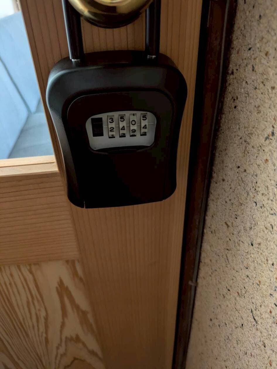 【箱崎駅 東口徒歩2分】24時間OK！コーヒーの香りに包まれる無人レンタルスペース（Wi-Fi・エアコン完備）の写真6