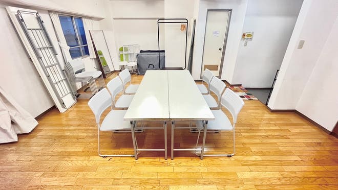 RENEW<カラフルスペース🌈>【室内動画あり】⭐️明るく(南向大窓)広く(40㎡)快適⭐️大型鏡・ホワイトボード2台の写真2