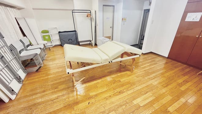 RENEW<カラフルスペース🌈>【室内動画あり】⭐️明るく(南向大窓)広く(40㎡)快適⭐️大型鏡・ホワイトボード2台の写真8