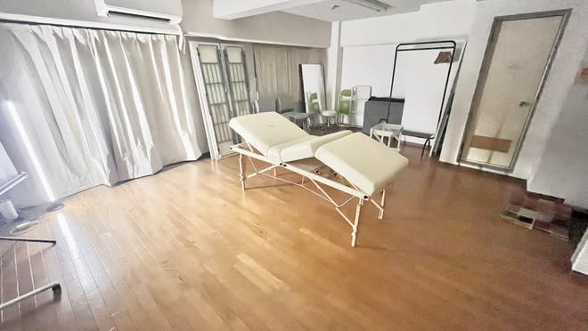 RENEW<カラフルスペース🌈>【室内動画あり】⭐️明るく(南向大窓)広く(40㎡)快適⭐️大型鏡・ホワイトボード2台の写真10