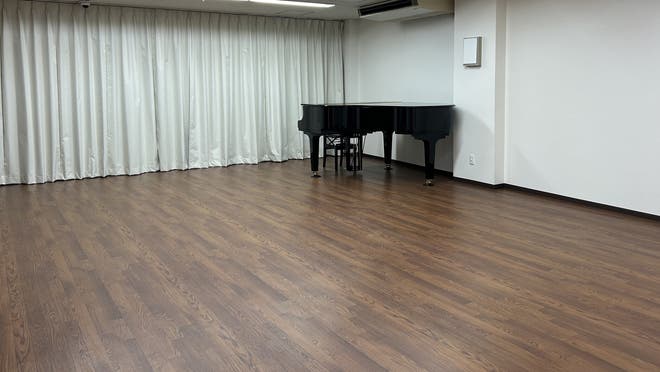 レッスン・練習の他、サロンコンサートや小さな発表会・ワークショップなどイベント等に最適♪ グランドピアノ・マリンバ常設!の写真4