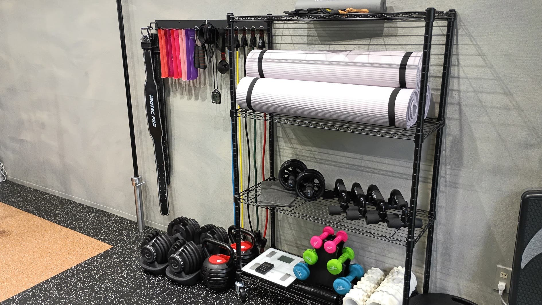 ✨ NEW OPEN ✨【🎉地域最安値🎉】武蔵小杉駅駅徒歩7分の駅チカレンタルジム、清潔感ありオシャレ、トレーニング器具充実の写真4