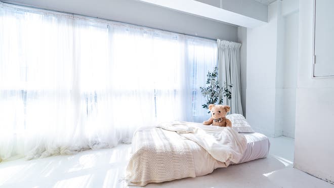 🆕OPEN15%OFF📣自然光×パステル幾何学×黒壁×人が入れるカラフルブース|飯田橋駅1分|撮影用ベッド|MV・コスプレの写真2