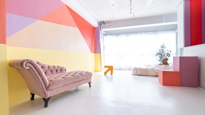 🆕OPEN15%OFF📣自然光×パステル幾何学×黒壁×人が入れるカラフルブース|飯田橋駅1分|撮影用ベッド|MV・コスプレの写真25