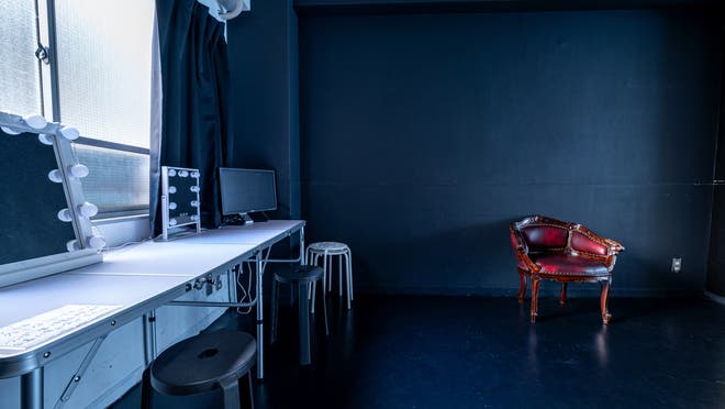 🆕OPEN15%OFF📣自然光×パステル幾何学×黒壁×人が入れるカラフルブース|飯田橋駅1分|撮影用ベッド|MV・コスプレの写真26