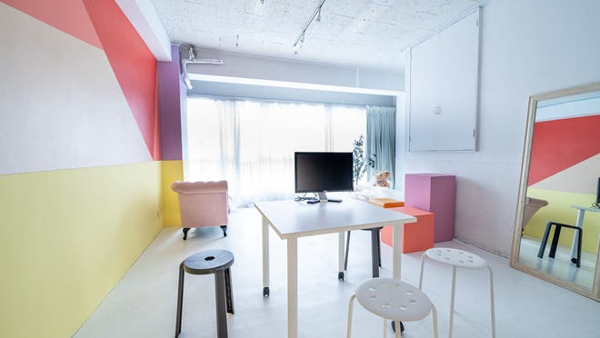 🆕OPEN15%OFF📣自然光×パステル幾何学×黒壁×人が入れるカラフルブース|飯田橋駅1分|撮影用ベッド|MV・コスプレの写真27