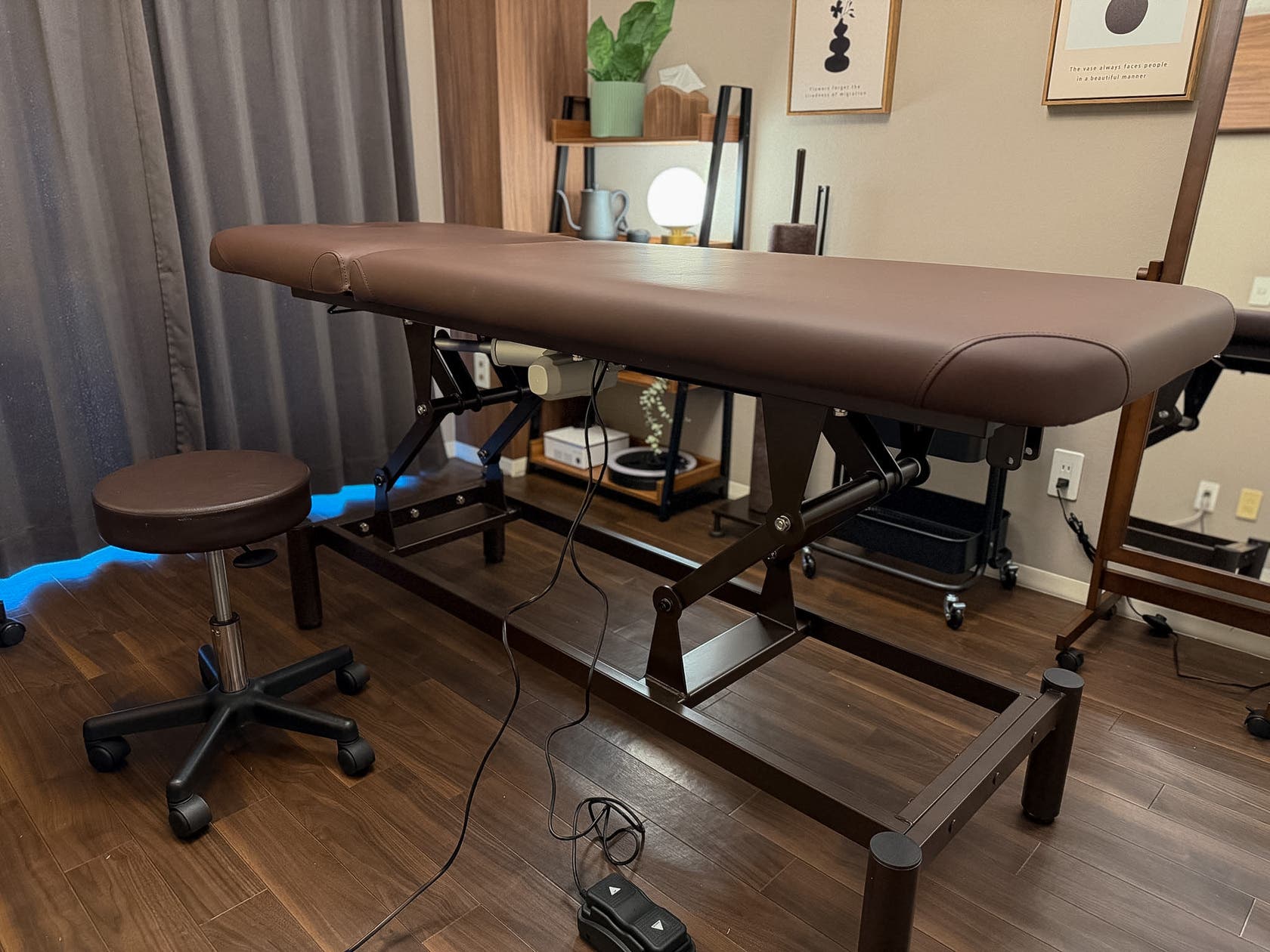 【New！】三鷹駅からすぐ！完全個室の清潔なプレミアムプライベートサロン｜マッサージ・エステ・メイク・ネイルの写真3